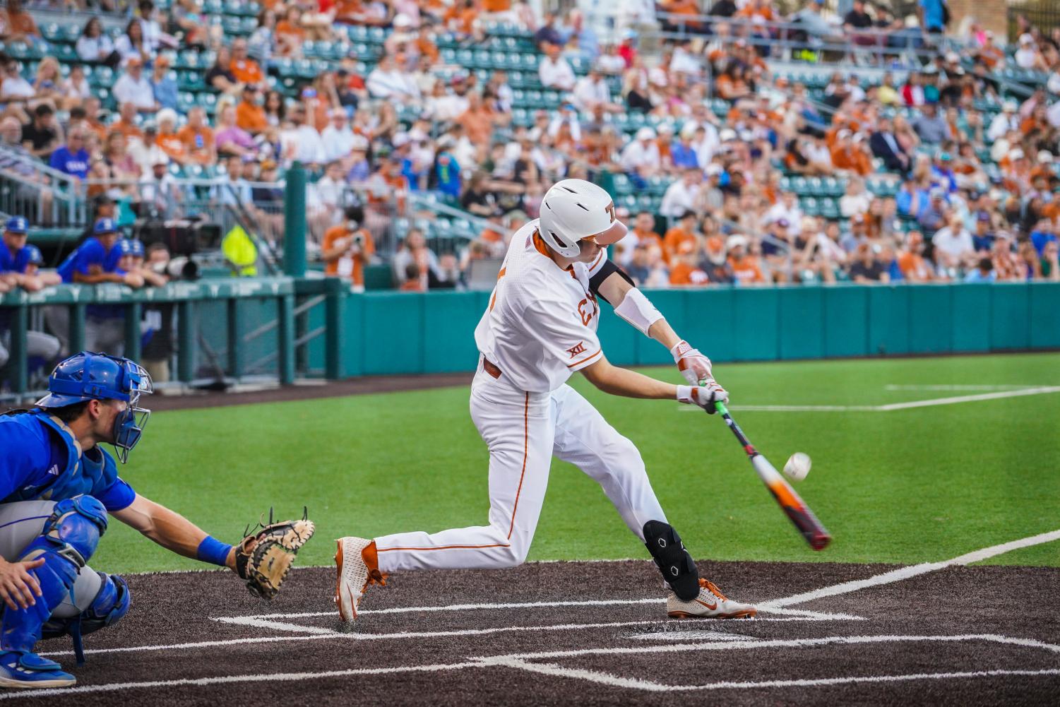 Rylan Galvan breaks out as Longhorns cruise to 11-3 victory over Mercer ...