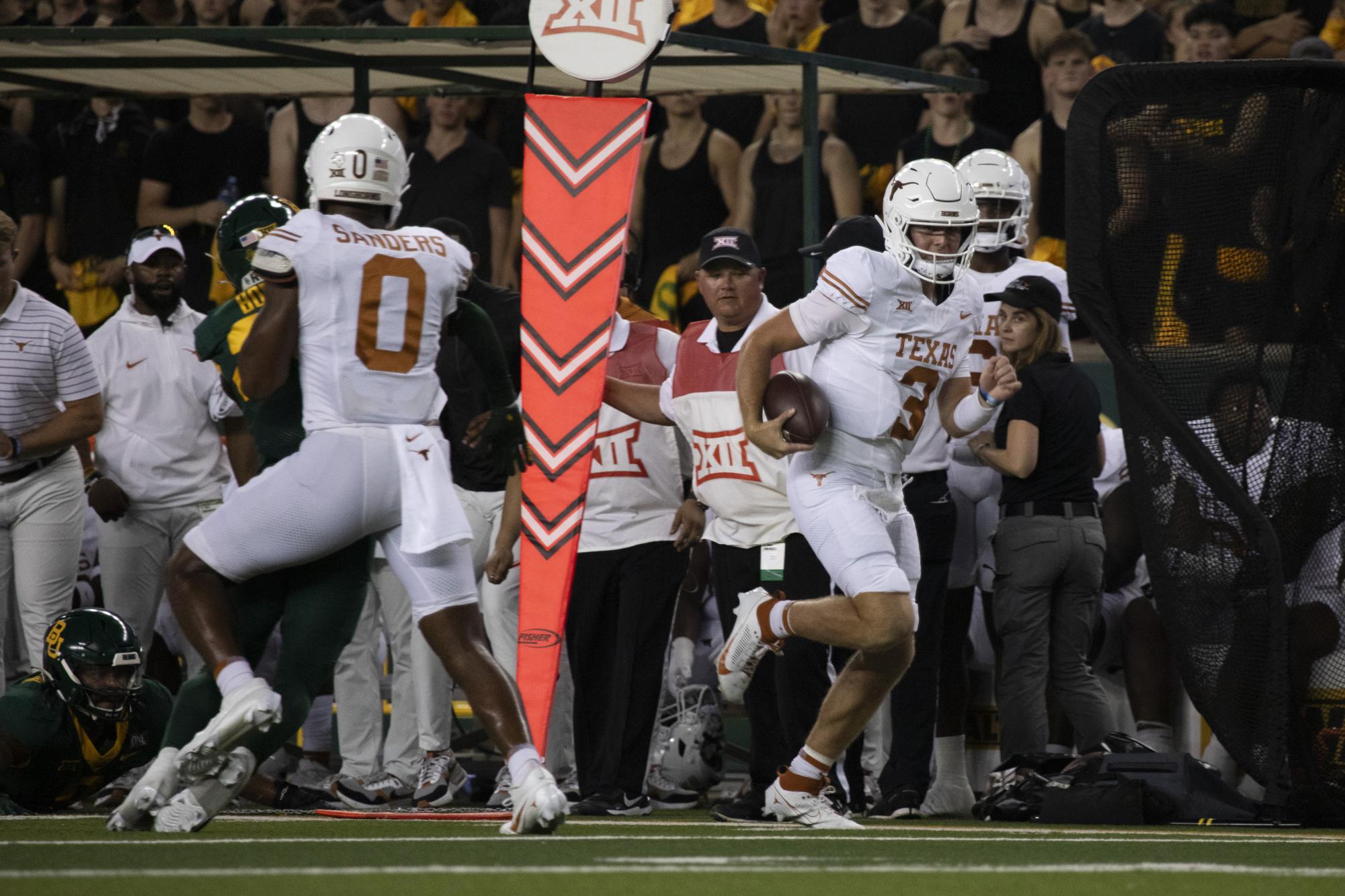 Tight end JT Sanders is key for Ewers’ offensive success – The Daily Texan