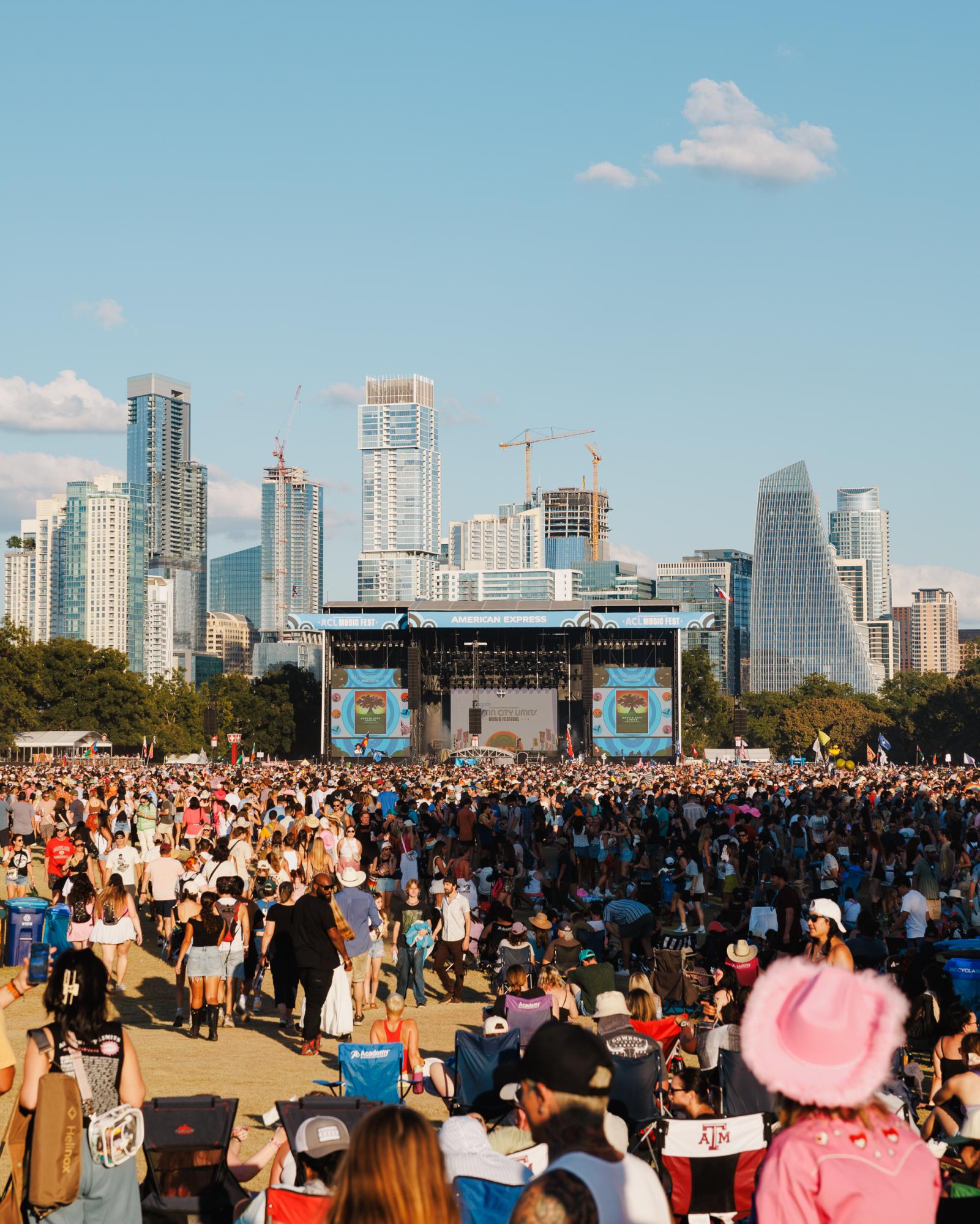 Los Longhorns nativos de Austin comparten sus tradiciones de ACL con ...