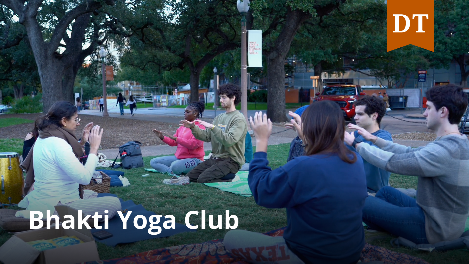 Bhakti Yoga Club – The Daily Texan
