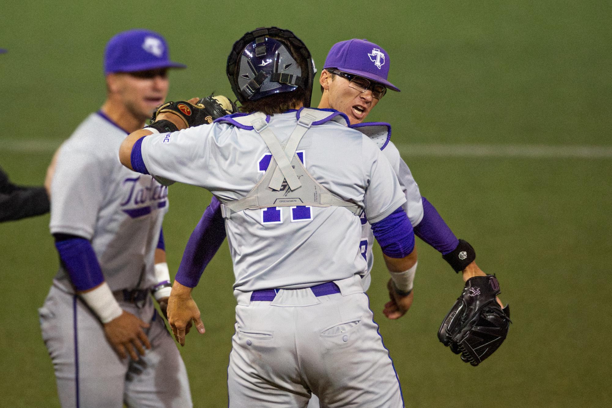 No. 2 Texas baseball goes ice cold in shocking upset loss to Tarleton ...